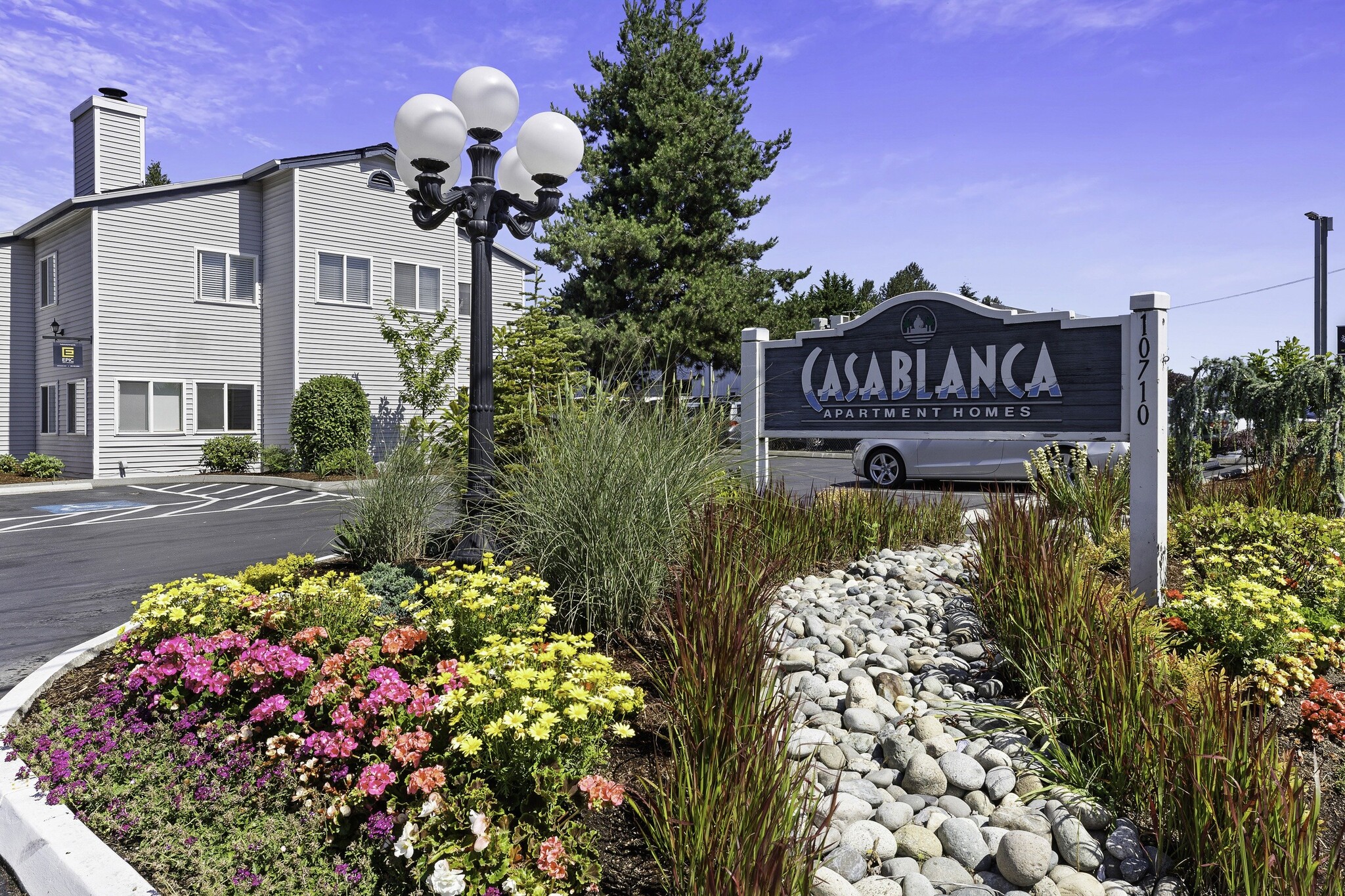 Casablanca Apartment Homes - 10710 Evergreen Way Everett, WA 98204 ...