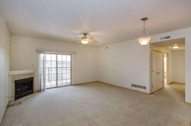 2458 Cascade Ln Unit 2458, Iowa City, IA 52246 - Condo for Rent in Iowa ...