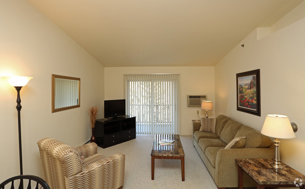 Southbrook Manor - 3400 Yorkshire Ln Manitowoc, WI 54220 | Apartments.com