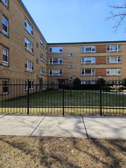 6104 N Damen Ave Unit 2C, Chicago, IL 60659 - Condo for Rent in Chicago ...