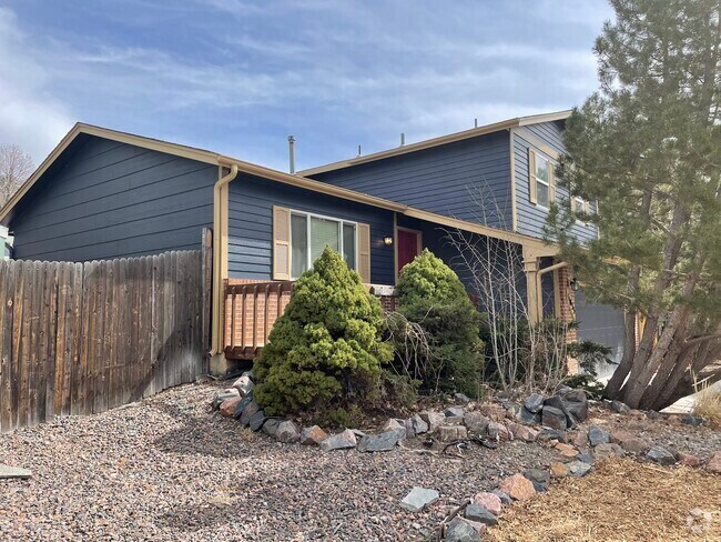 Ute Valley Park Apartments for Rent with High Ceilings - Colorado ...