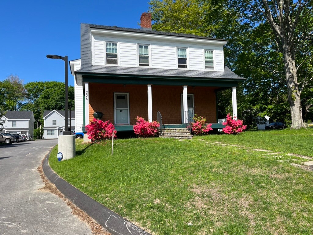 224 North St Unit 102, Saco, ME 04072 - Condo for Rent in Saco, ME ...