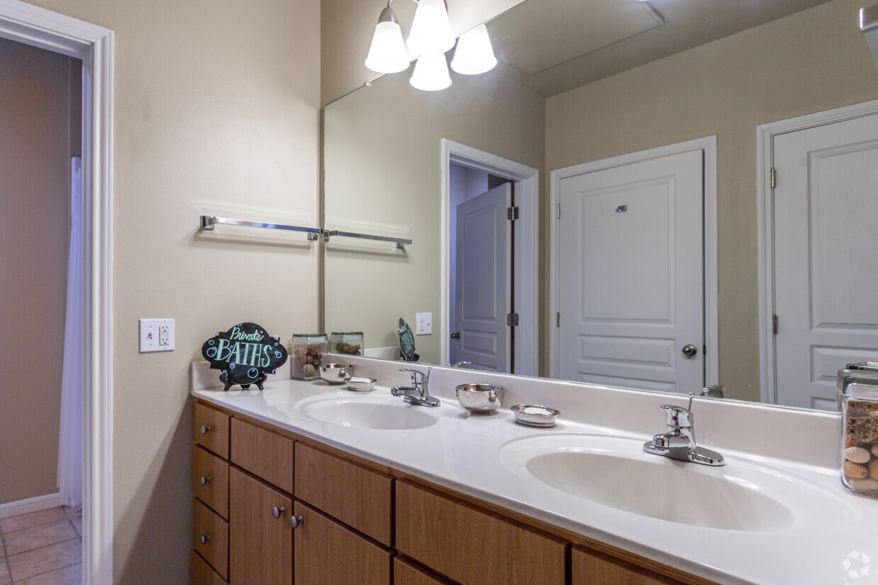 Grayson - 714 W 22nd St Austin, TX 78705 | Apartments.com