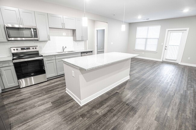 Founders Pointe Apartments - 7505 Founders Way Franklin, IN 46131 ...