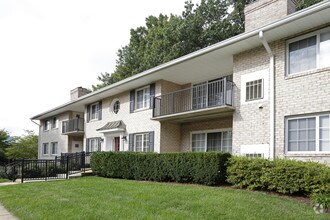 Fairfax Square Rentals - Fairfax, VA | Apartments.com