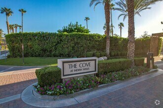 The Cove at Indian Wells Houses for Rent with a Swimming Pool - Indian ...