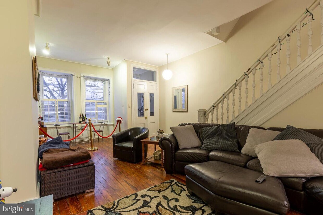 2322 Poplar St, Philadelphia, PA 19130 - Townhome Rentals in ...
