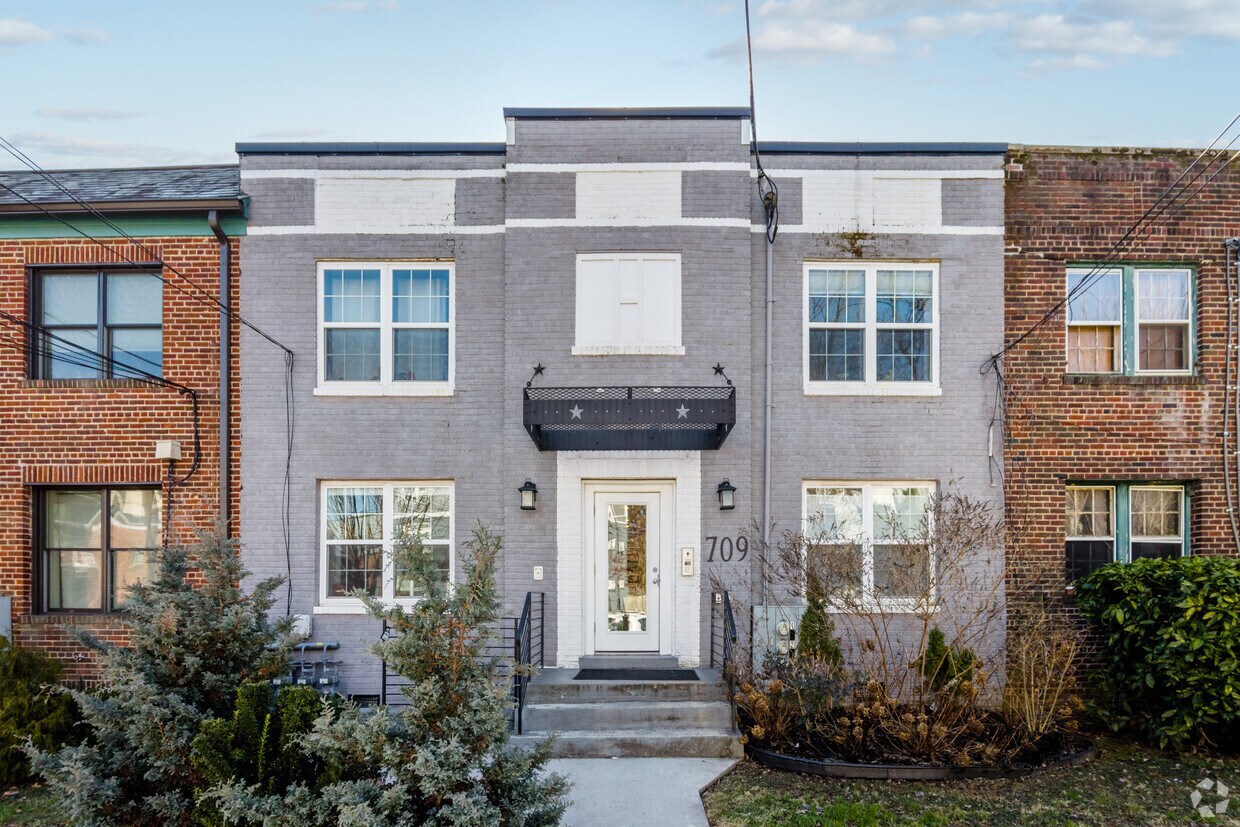 709 Jackson St NE, Washington, DC 20017 - 709 Jackson St NE Washington ...