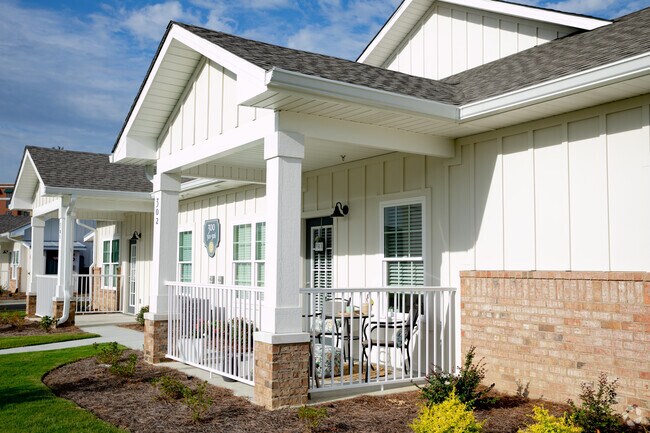 Apartments for Rent with Hardwood Floors in Ralph AL