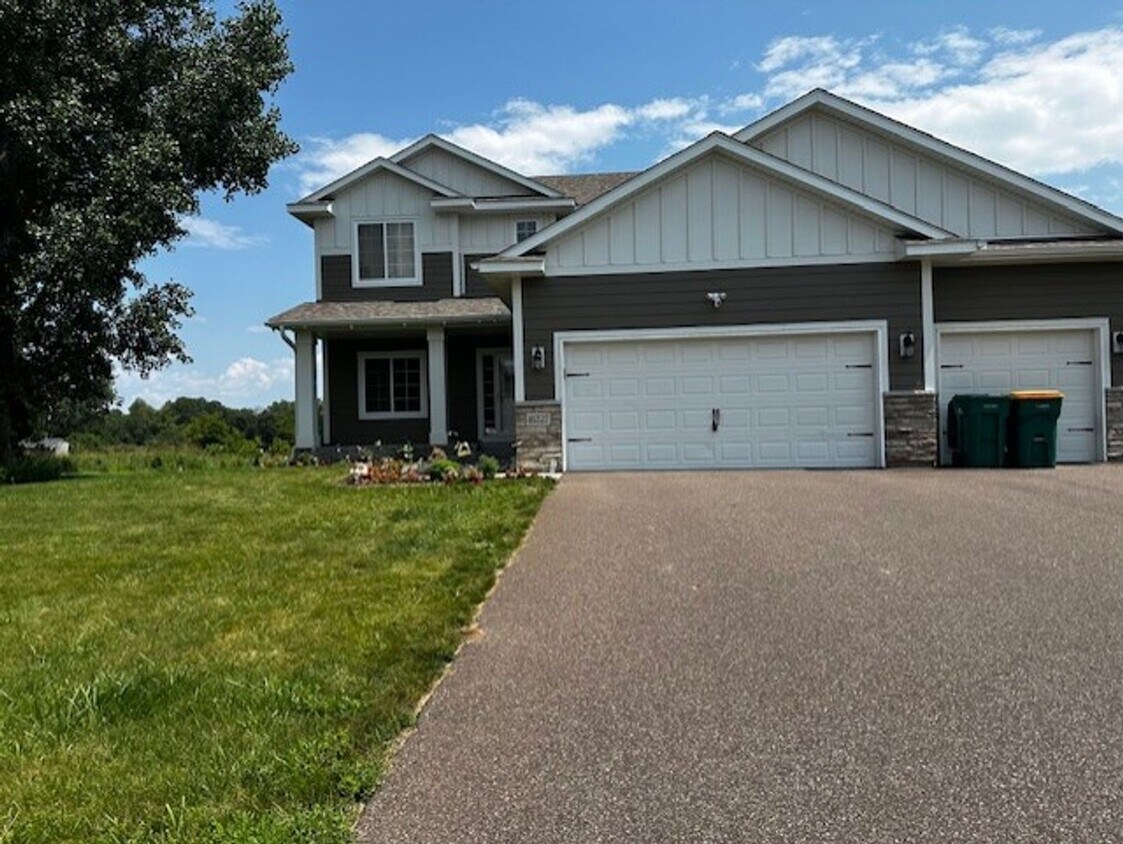 16327 E Lake Netta Dr, Ham Lake, MN 55304 - House Rental in Ham Lake ...