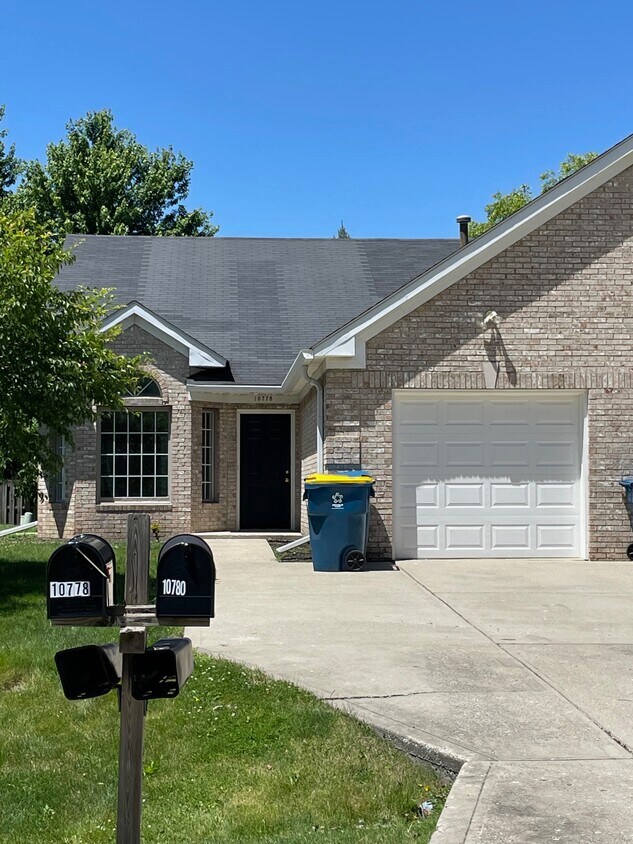 10778 Central Ave, Indianapolis, IN 46280 - Townhome Rentals in ...