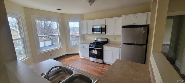 1601 E Fayette St, Syracuse, NY 13210 - Room for Rent in Syracuse, NY ...