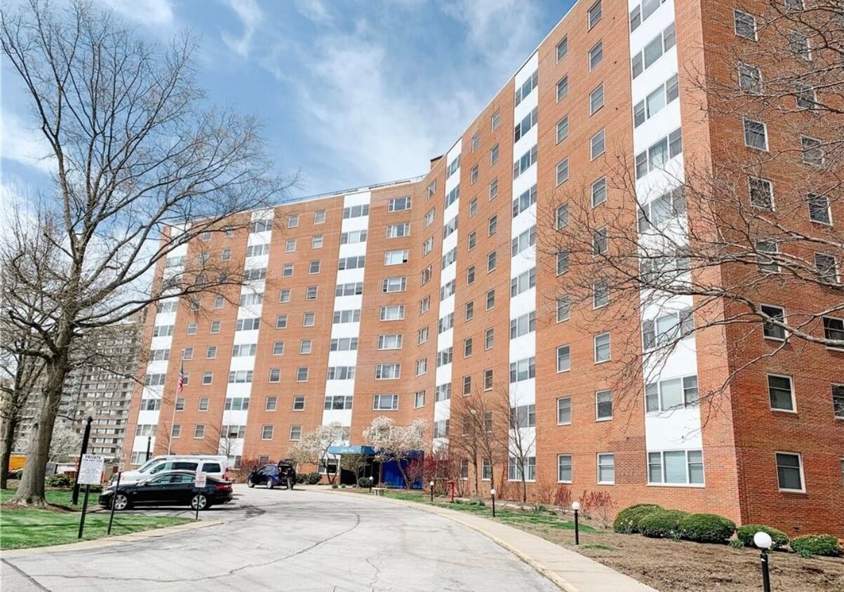 11850 Edgewater Dr Unit 111, Cleveland, OH 44107 - Condo for Rent in ...