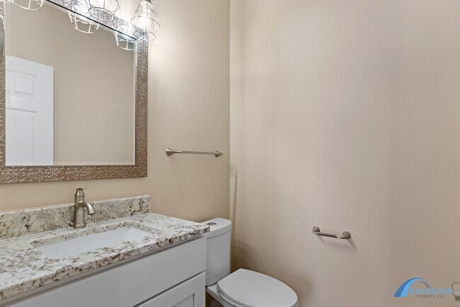 16816 39th Ave N, Minneapolis, MN 55446 - Townhome Rentals in ...