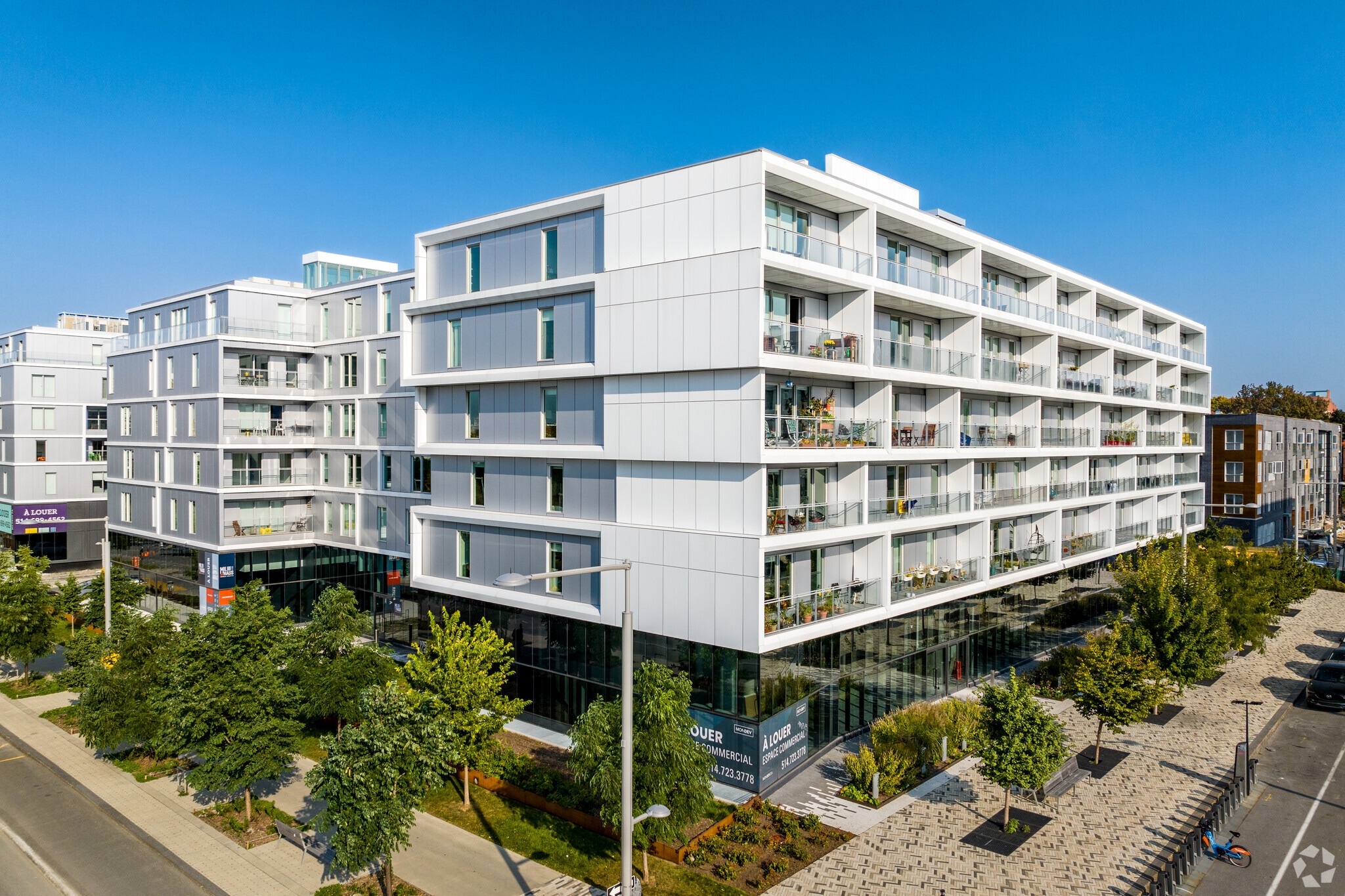 MILHAUS Condo Apartments - 1250 Av Thérèse-Lavoie-Roux Montréal, QC ...