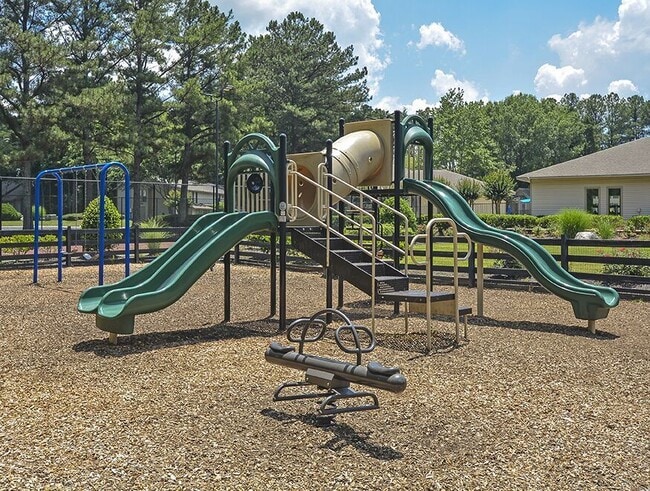 East Perimeter Pointe Apartments Apartments - 4946 Snapfinger Woods Dr ...