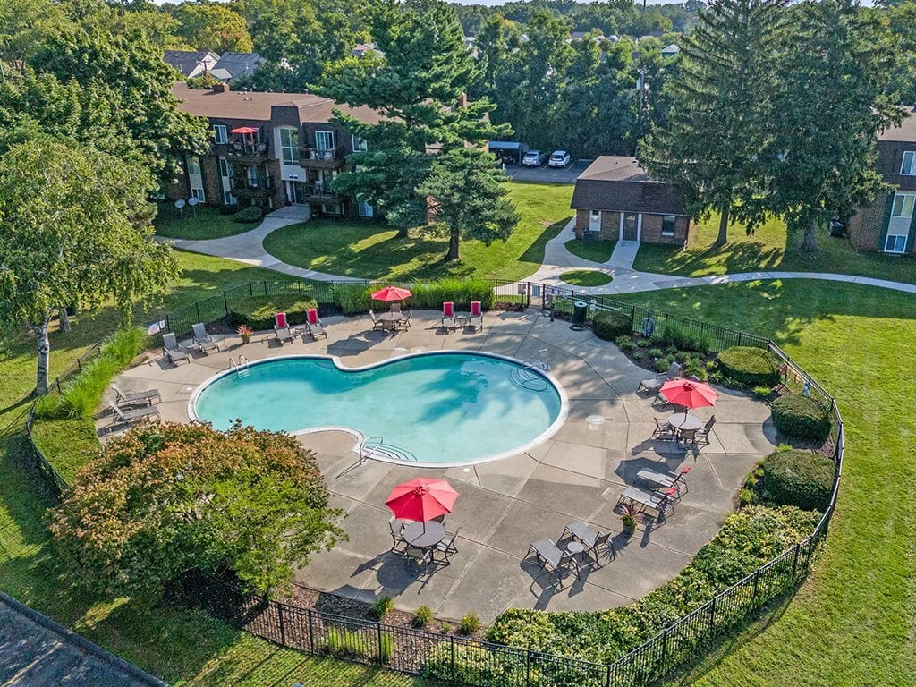 Pine Lake Manor - 3271 Christopher Ln Keego Harbor, MI 48320 ...