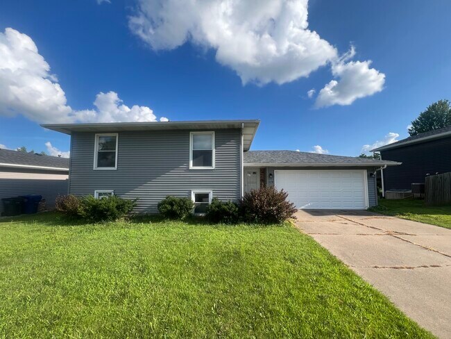 Terrace Ridge Apartments under $2,500 - Davenport, IA - Updated Today ...