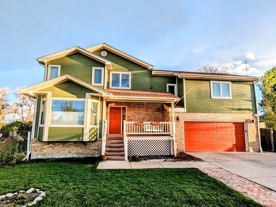 2202 Iris St, Lakewood, CO 80215 - House Rental in Lakewood, CO ...