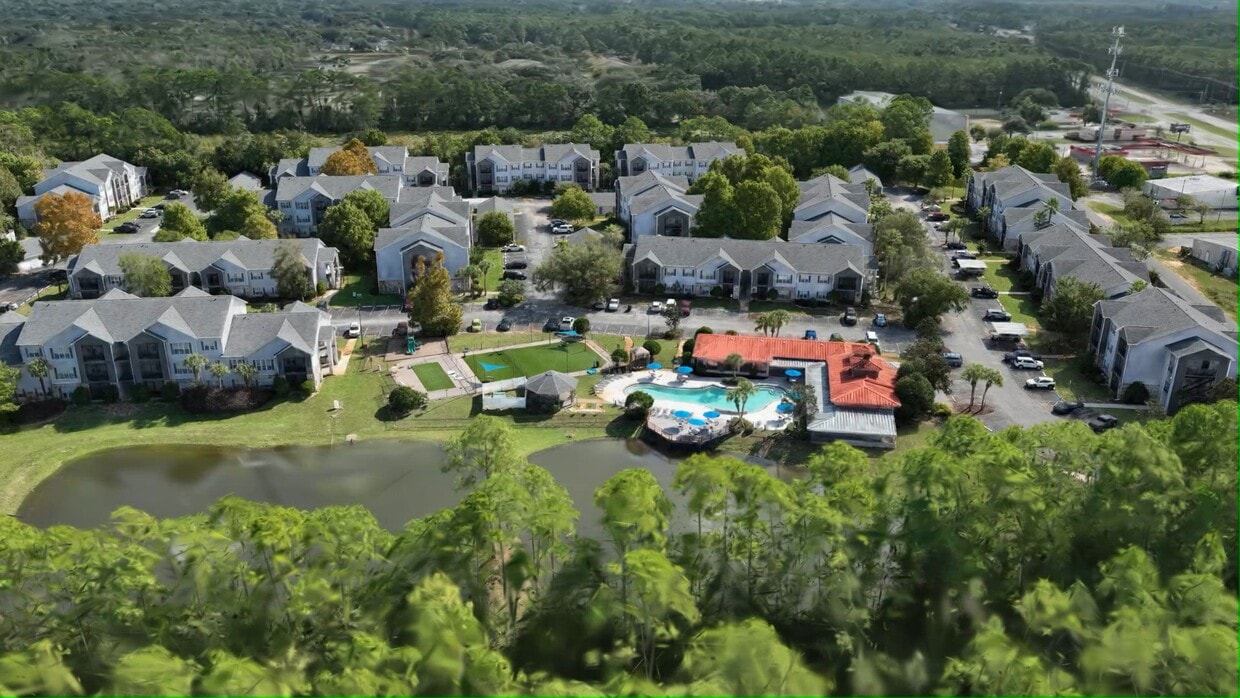 The Lakes At Nottingham Apartments