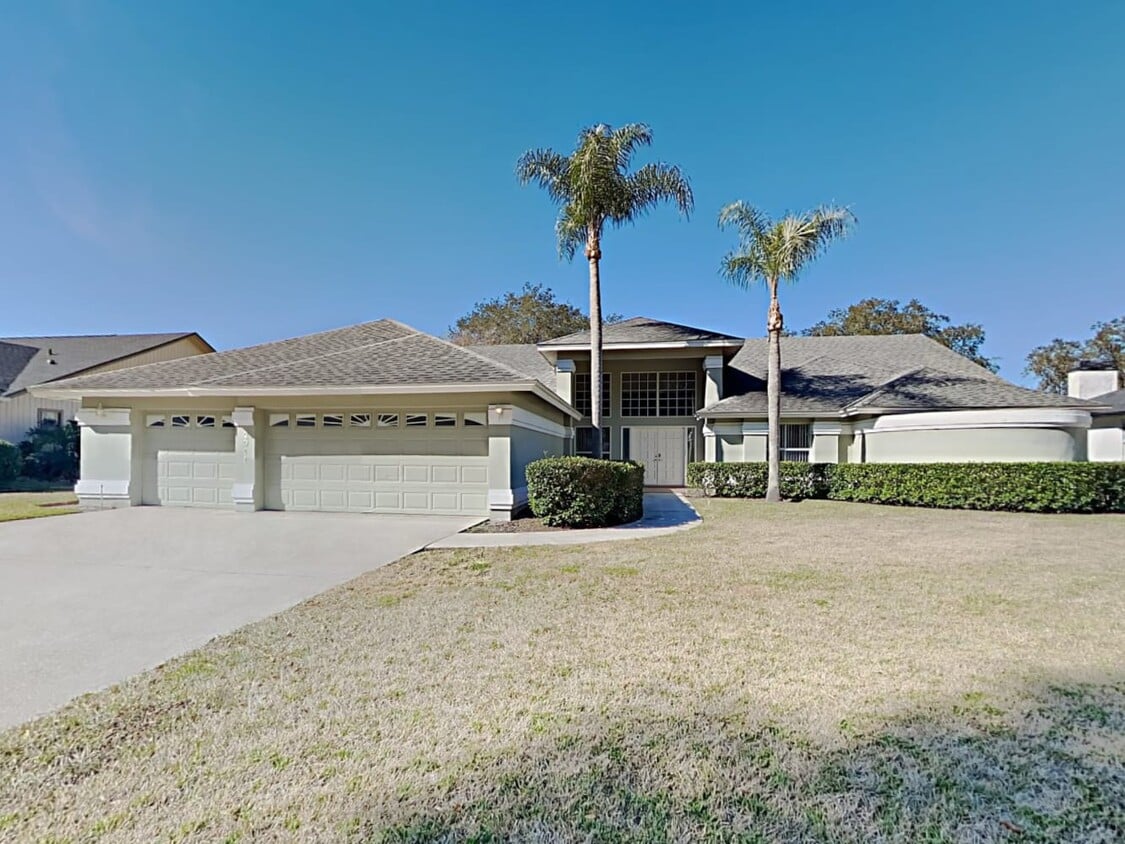 2911 Pine Club Dr, Plant City, FL 33566 | Apartments.com