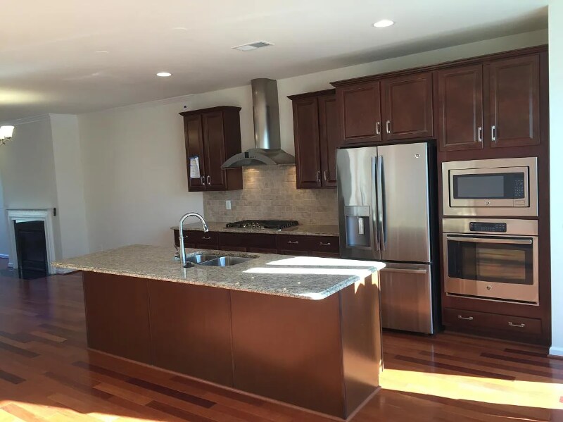 42255 Hampton Woods Terrace, Ashburn, VA 20148 | Apartments.com