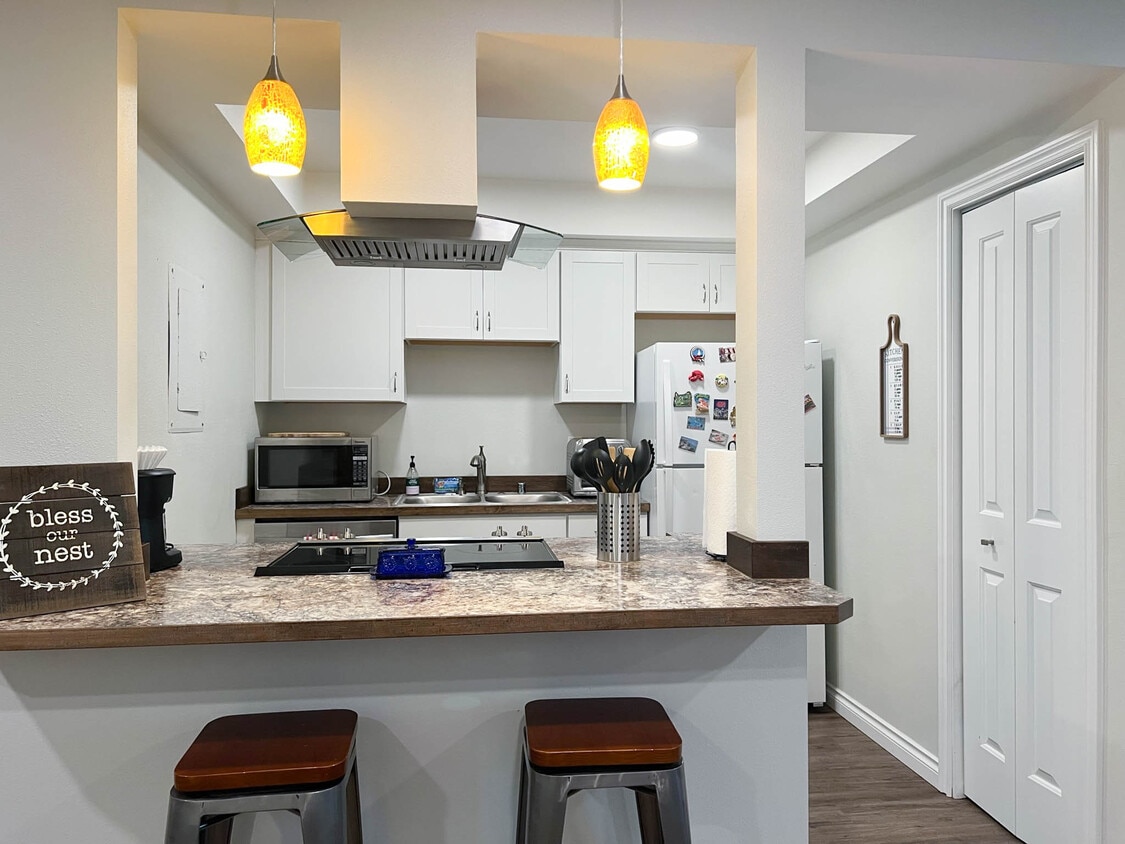 4650 Reka Dr, Anchorage, AK 99508 - Townhome Rentals in Anchorage AK ...