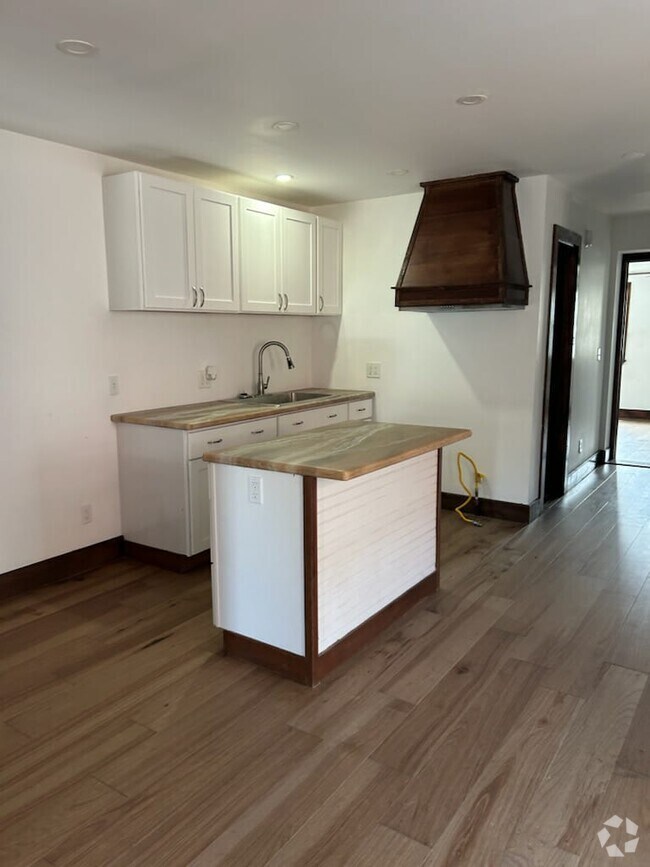 Triangle Apartments for Rent with High Ceilings - Buffalo, NY - 1 ...