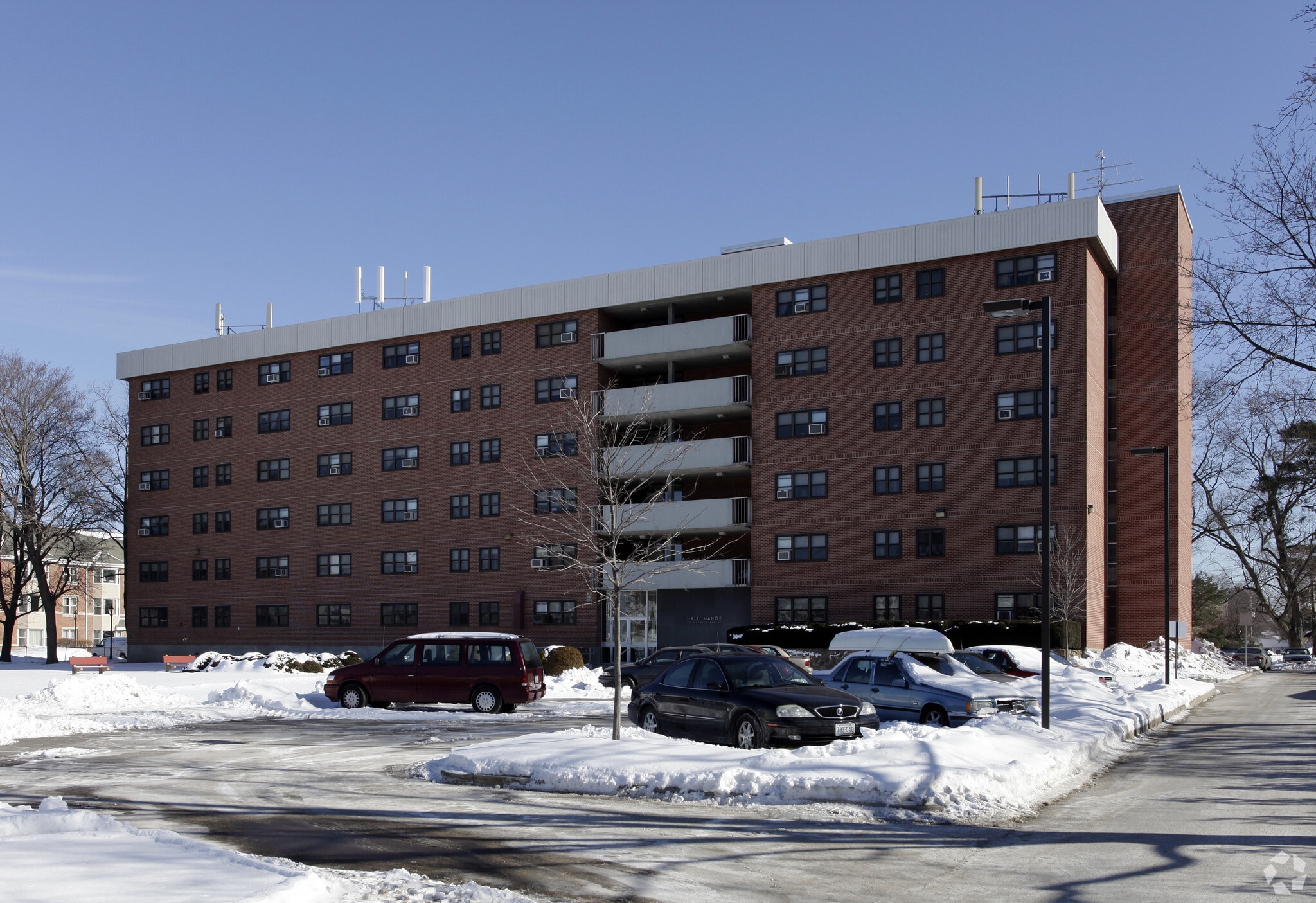 Hall Manor - 70 Warwick Ave Providence, RI 02905 | Apartments.com