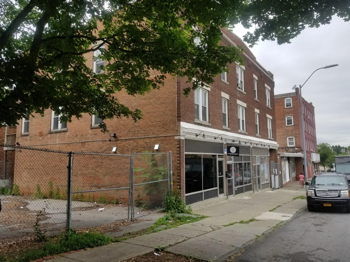 6 S Clinton St Unit 5, Poughkeepsie, NY 12601 - Room for Rent in ...