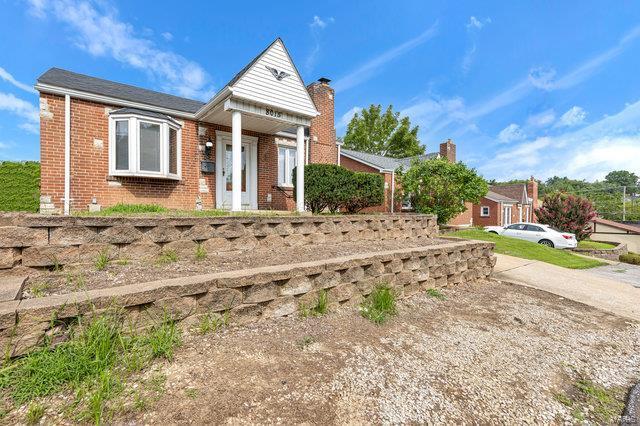 8015 Genesta St, Affton, MO 63123 - House Rental in Affton, MO ...