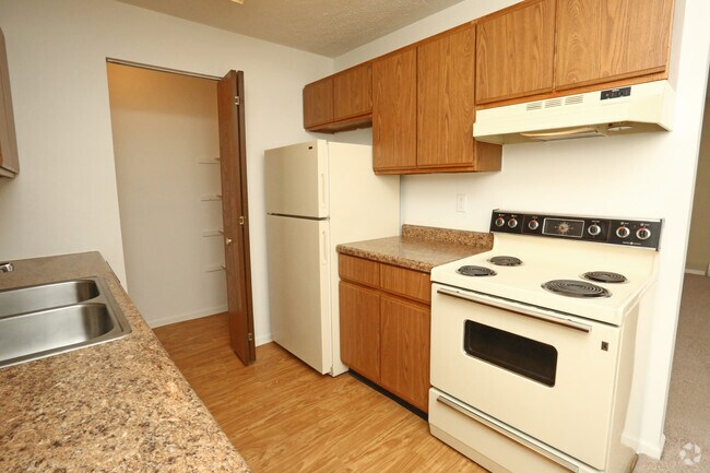 Homestead Apartments Apartments - 426 W Lake Lansing Rd East Lansing ...