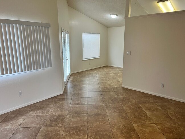 5409 Tupper Ct, Bakersfield, CA 93307 - House Rental in Bakersfield, CA ...