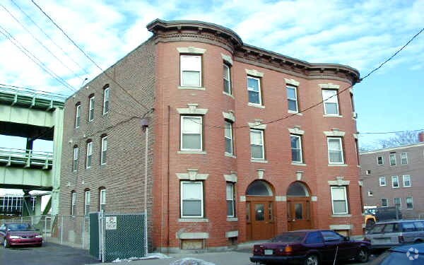 122-124 Chestnut St, Chelsea, MA 02150 - 122-124 Chestnut St Chelsea ...