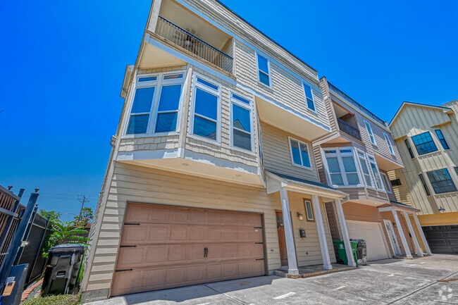 Northside Village Apartments for Rent with High Ceilings - Houston, TX ...