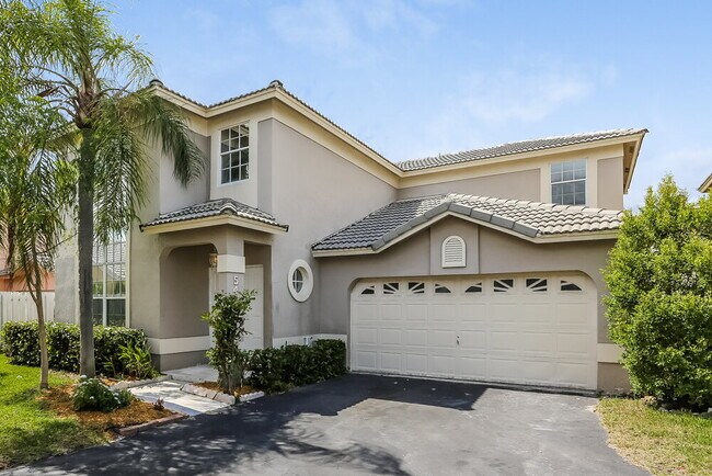 Coral Pointe Apartments for Rent with a Yard - Coconut Creek, FL ...