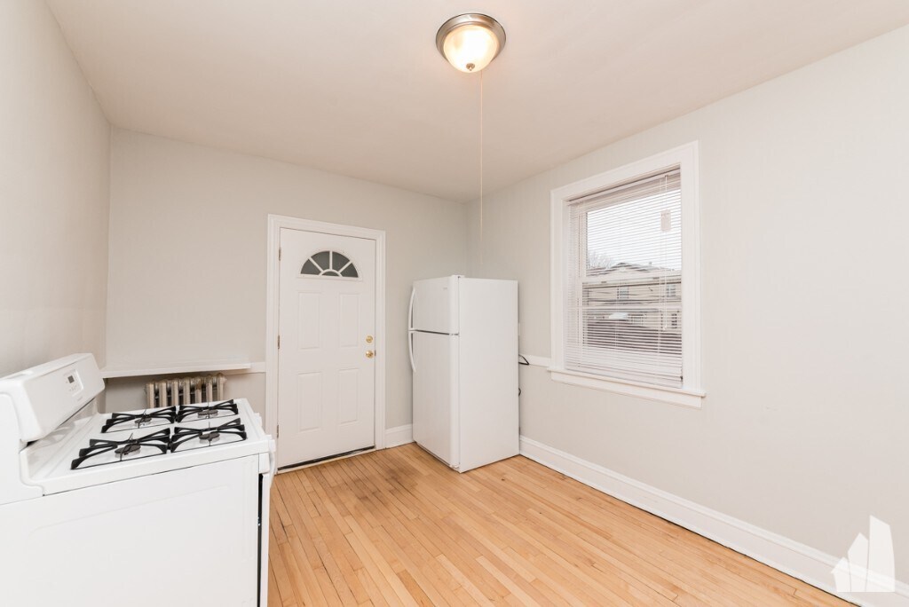 4205 W Fullerton Ave Unit 1A, Chicago, IL 60639 - 4205 W Fullerton Ave ...