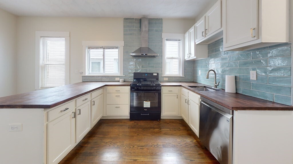 158 Central Ave, Chelsea, MA 02150 - Townhome Rentals in Chelsea MA ...