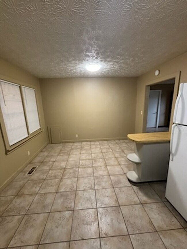 70 Irving St, Pryor, OK 74361 - House Rental in Pryor, OK | Apartments.com