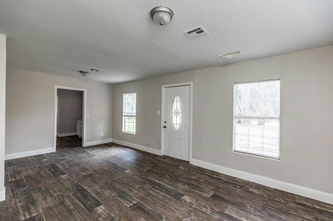 3035 W Lucas Dr, Beaumont, TX 77706 - House Rental in Beaumont, TX ...