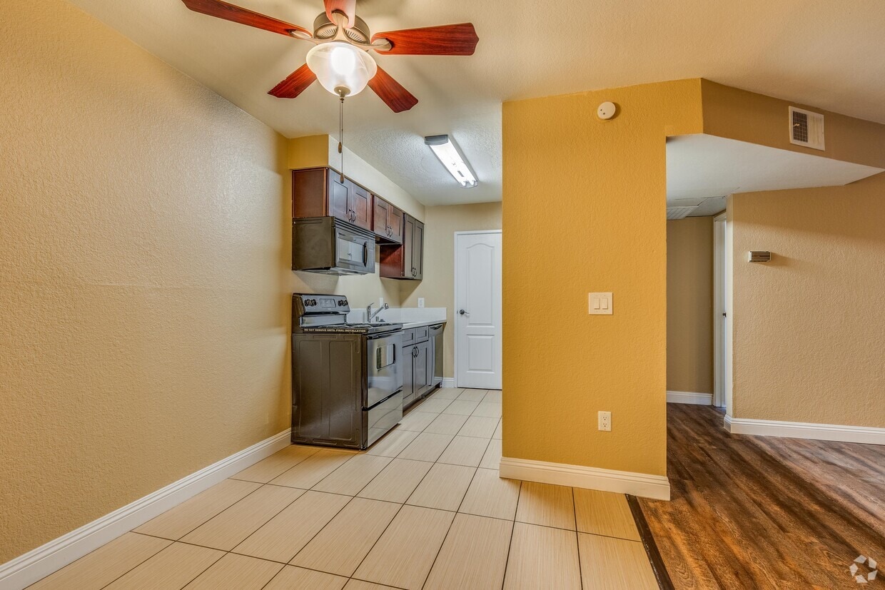 9025 W Desert Inn Rd