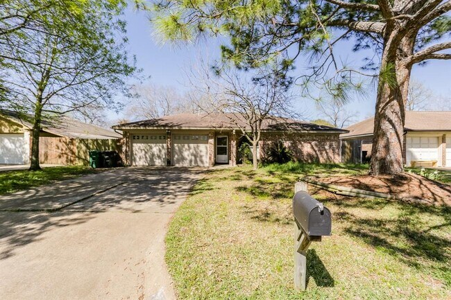 211 Sulky Trail St, Houston, TX 77060 - House Rental in Houston, TX ...