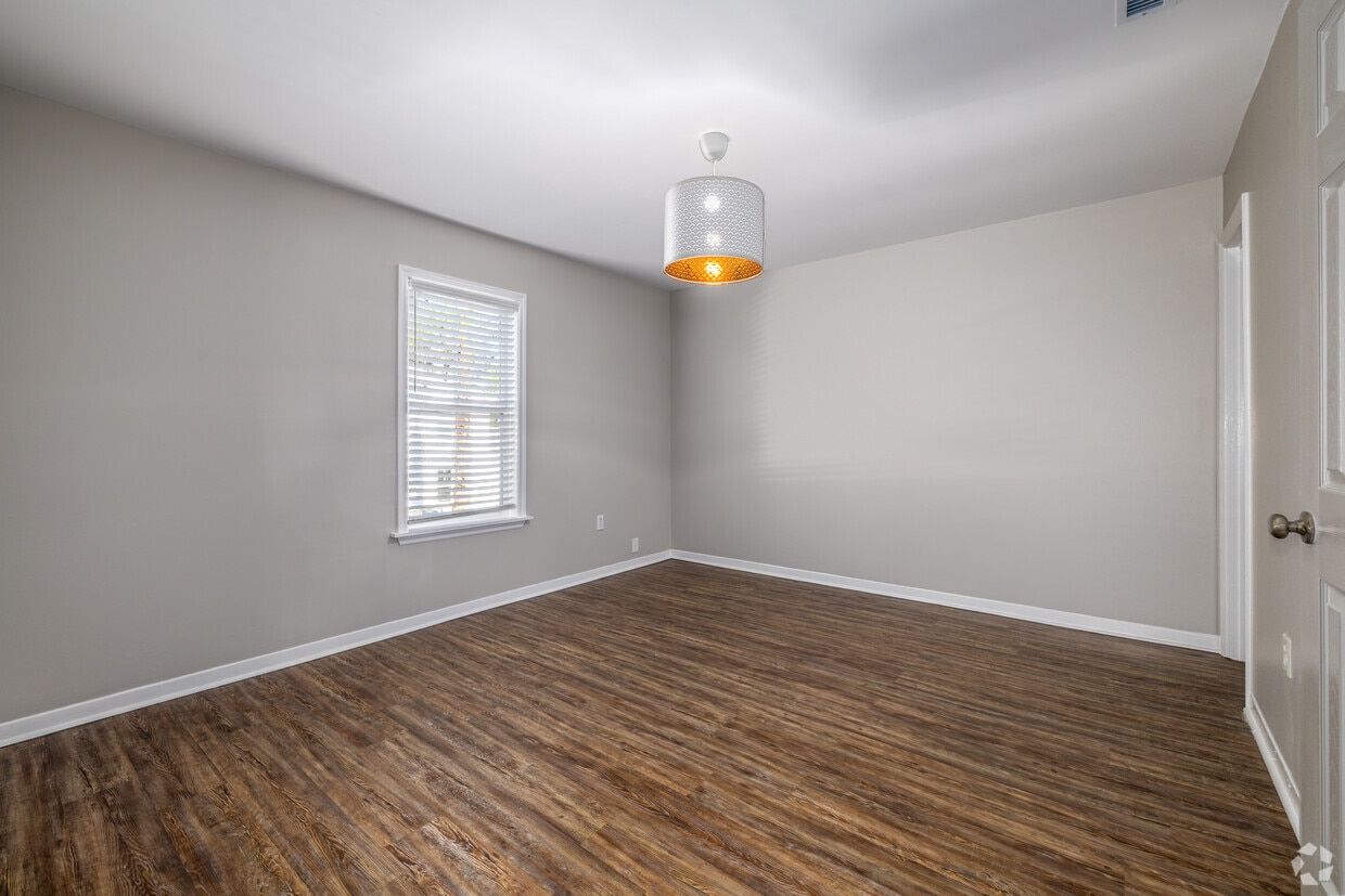 Baytree Ridge - 1726 Poplar Valdosta, GA 31601 | Apartments.com