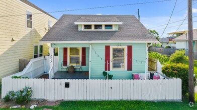 Kempner Park Apartments for Rent with High Ceilings - Galveston, TX ...