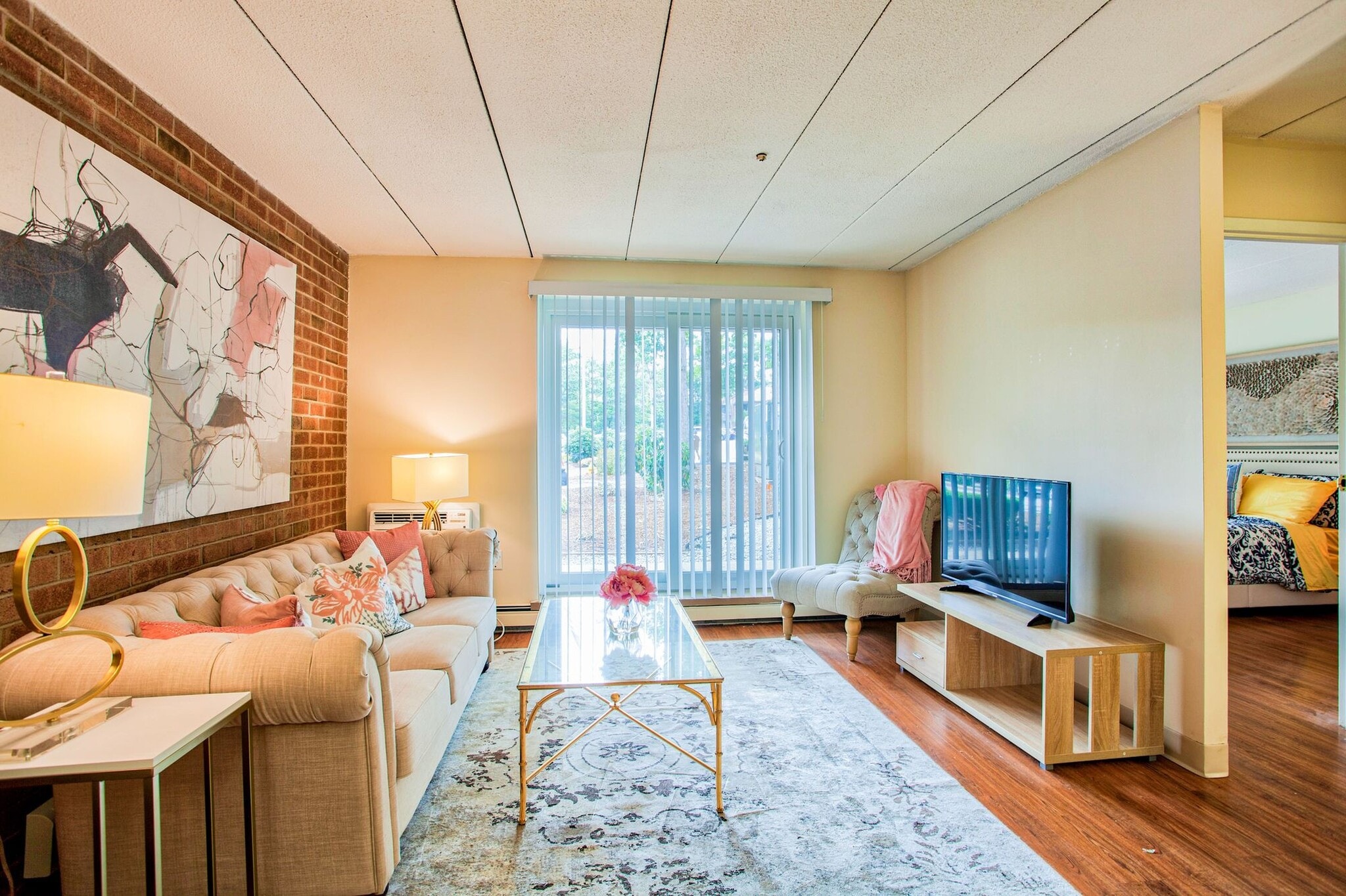 Queen Annes - 100 Queen Anne's Dr Weymouth, MA 02189 | Apartments.com