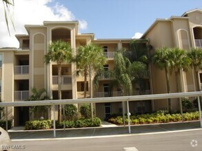Naples Manor Apartments for Rent with a Walk-In Closet - Naples, FL ...