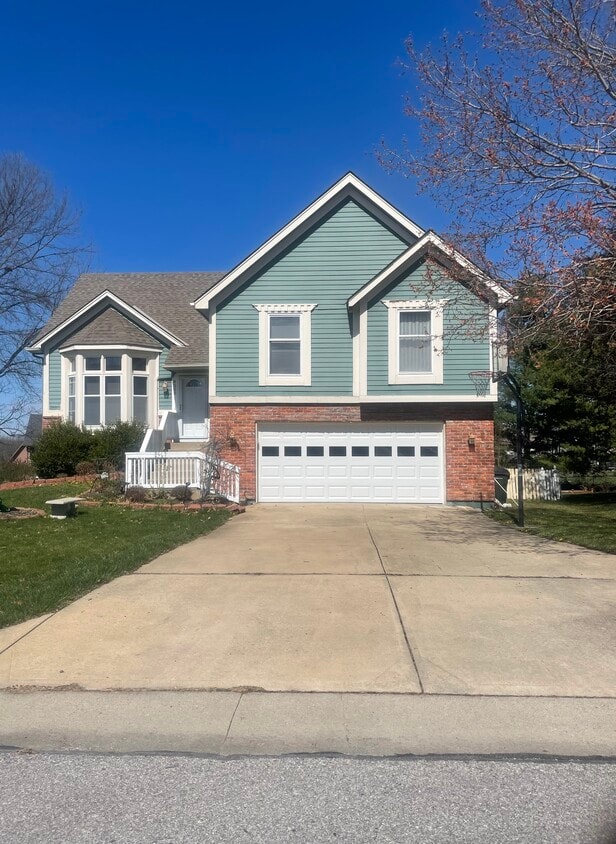 8300 W 148th St, Overland Park, KS 66223 - House Rental in Overland ...