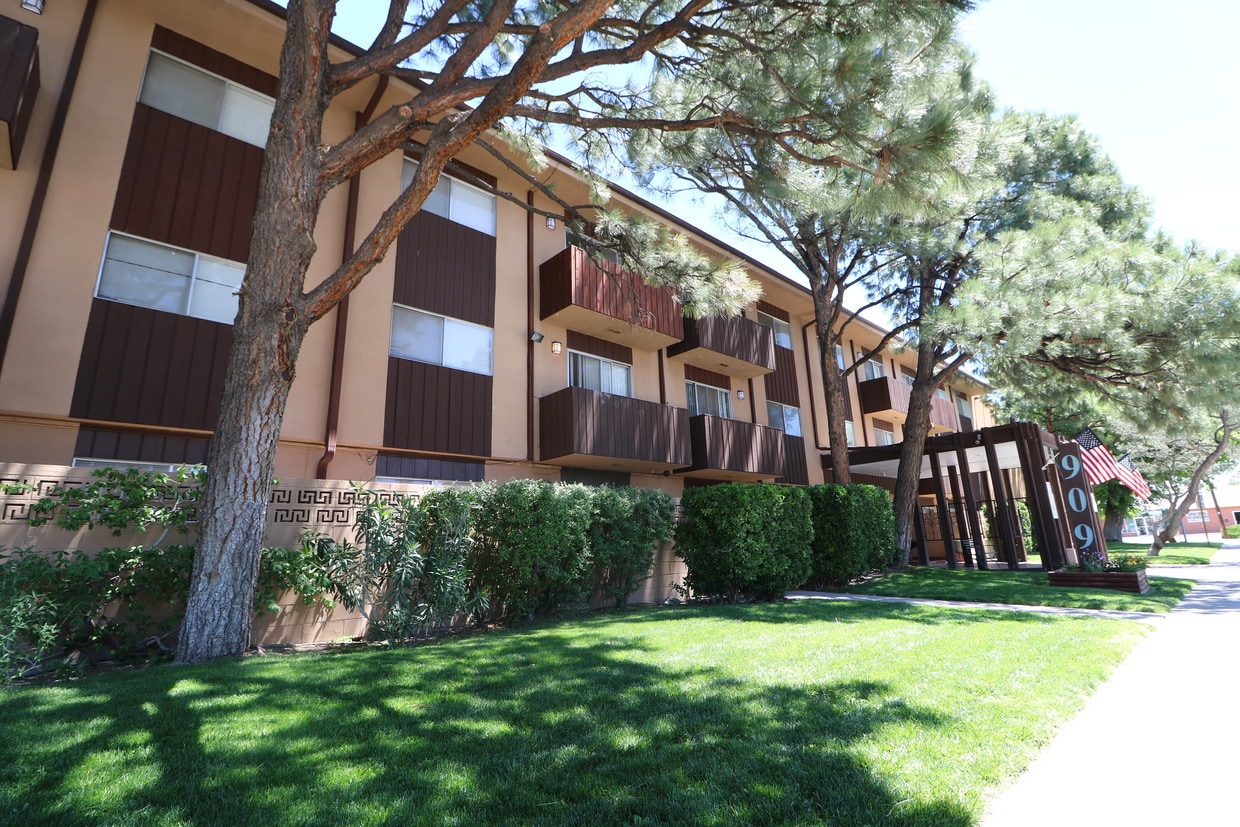 Nine-O-Nine Apartments - Apartments in Albuquerque, NM | Apartments.com