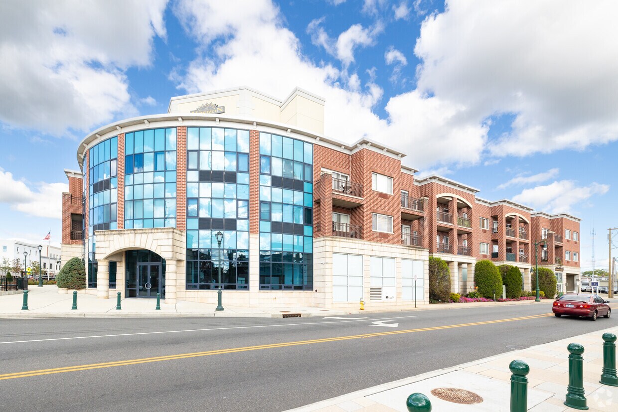 Horizon Of Westbury - 2 Units Available for Rent | Westbury, NY ...