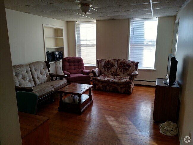 Apartments for Rent Near Hudson Valley Community College Vandenburgh ...